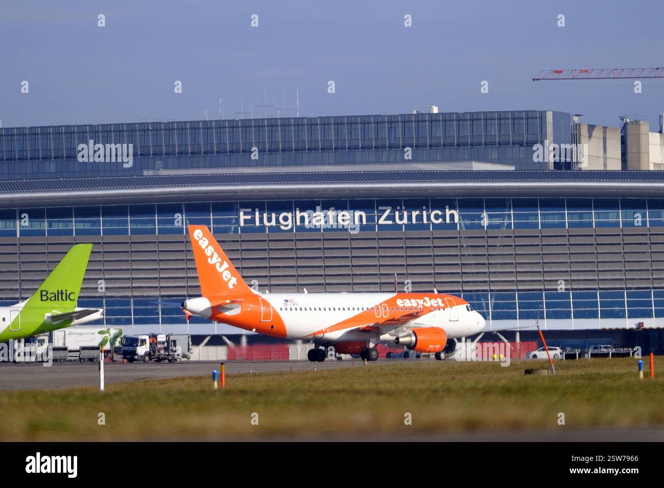 Activity at Zurich Airport OE-LKD - Airbus A319-111 - easyJet Kloten ...