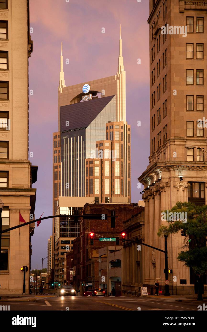 View of the distinctive AT&T tower, aka "Batman" building in downtown ...