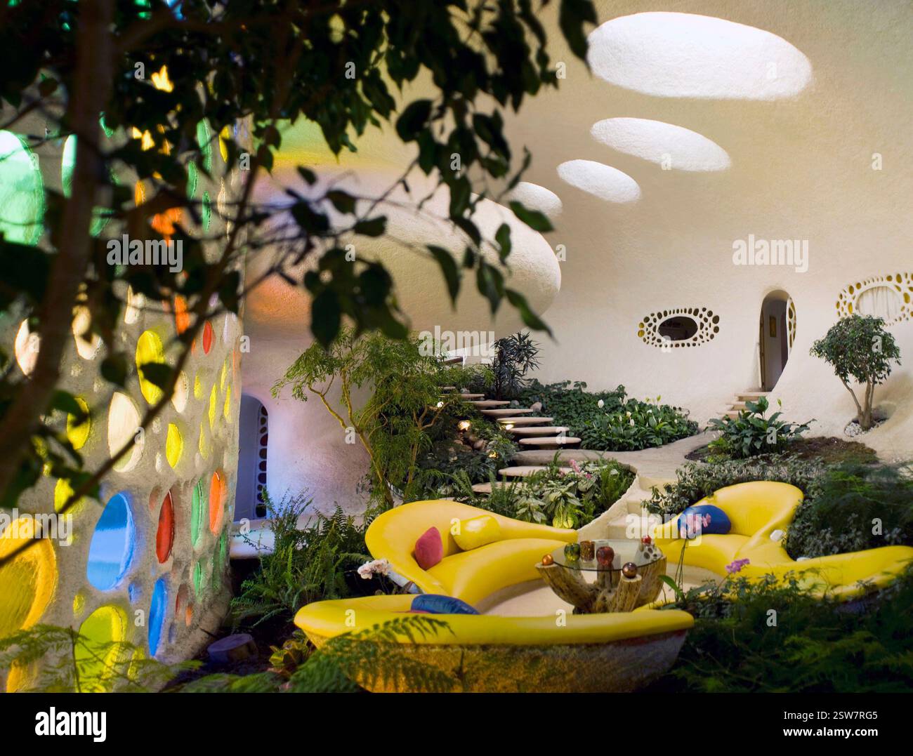 Unusual shell-shaped house built by Senosian Arquitectos in 2005 ...