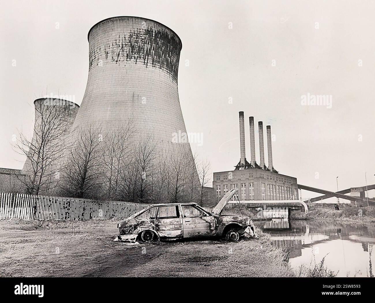 Ocker Hill power station cooling towers and canal at Tipton, West ...