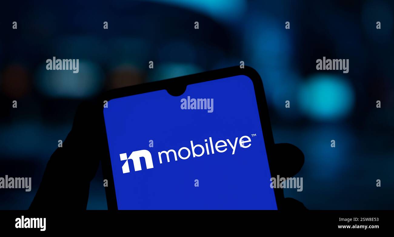 Mobileye camera chip hi-res stock photography and images - Alamy