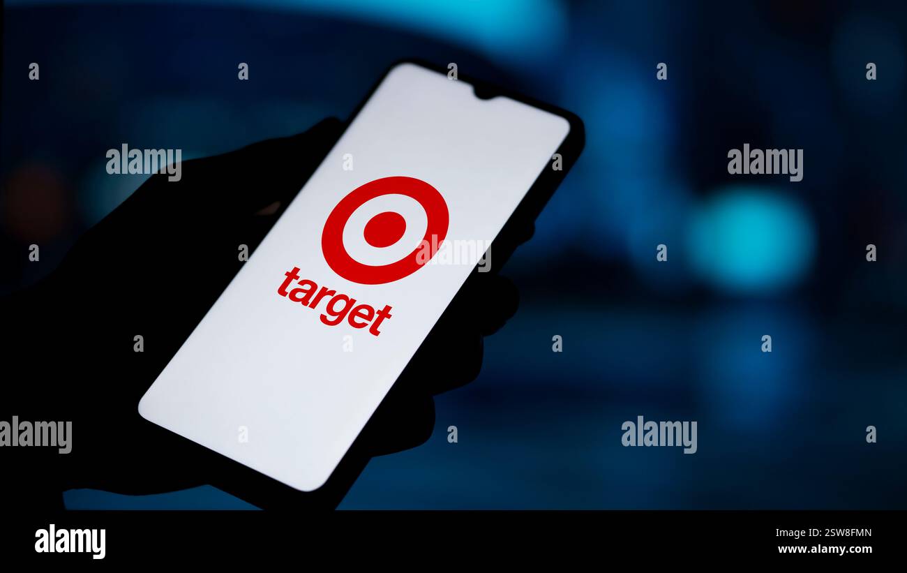 Dhaka, Bangladesh- 25 Oct 2024: Target logo is displayed on smartphone Stock Photo - Alamy