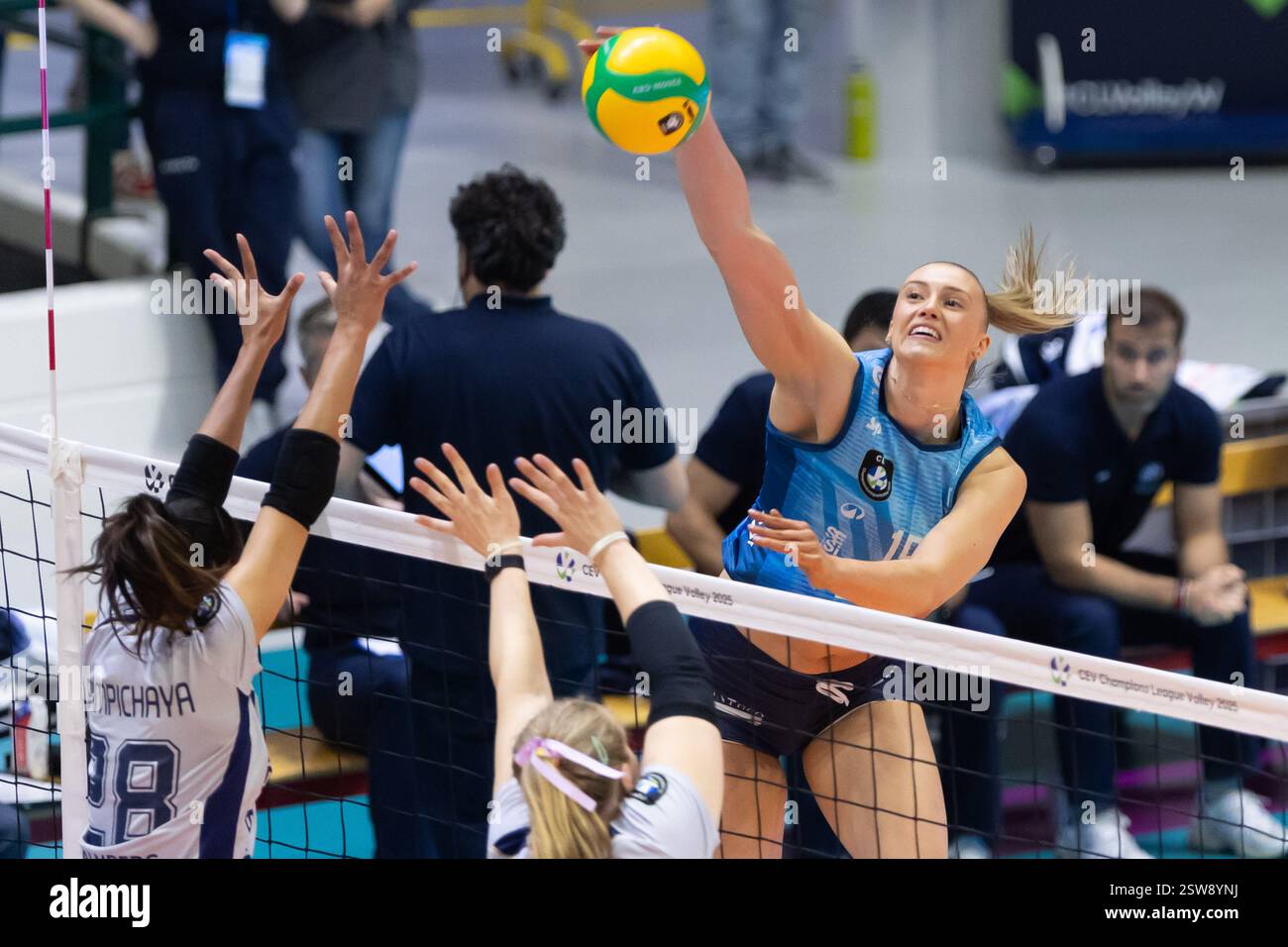 Milan, Italy. 20th Feb, 2025. Anna Smrek (VeroVolley Milano) during CEV ...