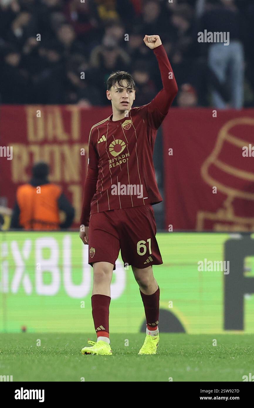 Rome, Italy. 20th Feb, 2025. Romaâ??s Italian midfielder Niccolo ...