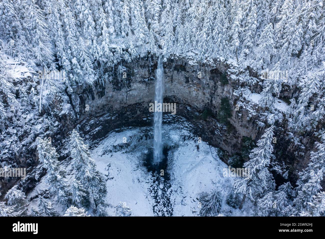 Watson Falls in Oregon, winter photo Stock Photo - Alamy