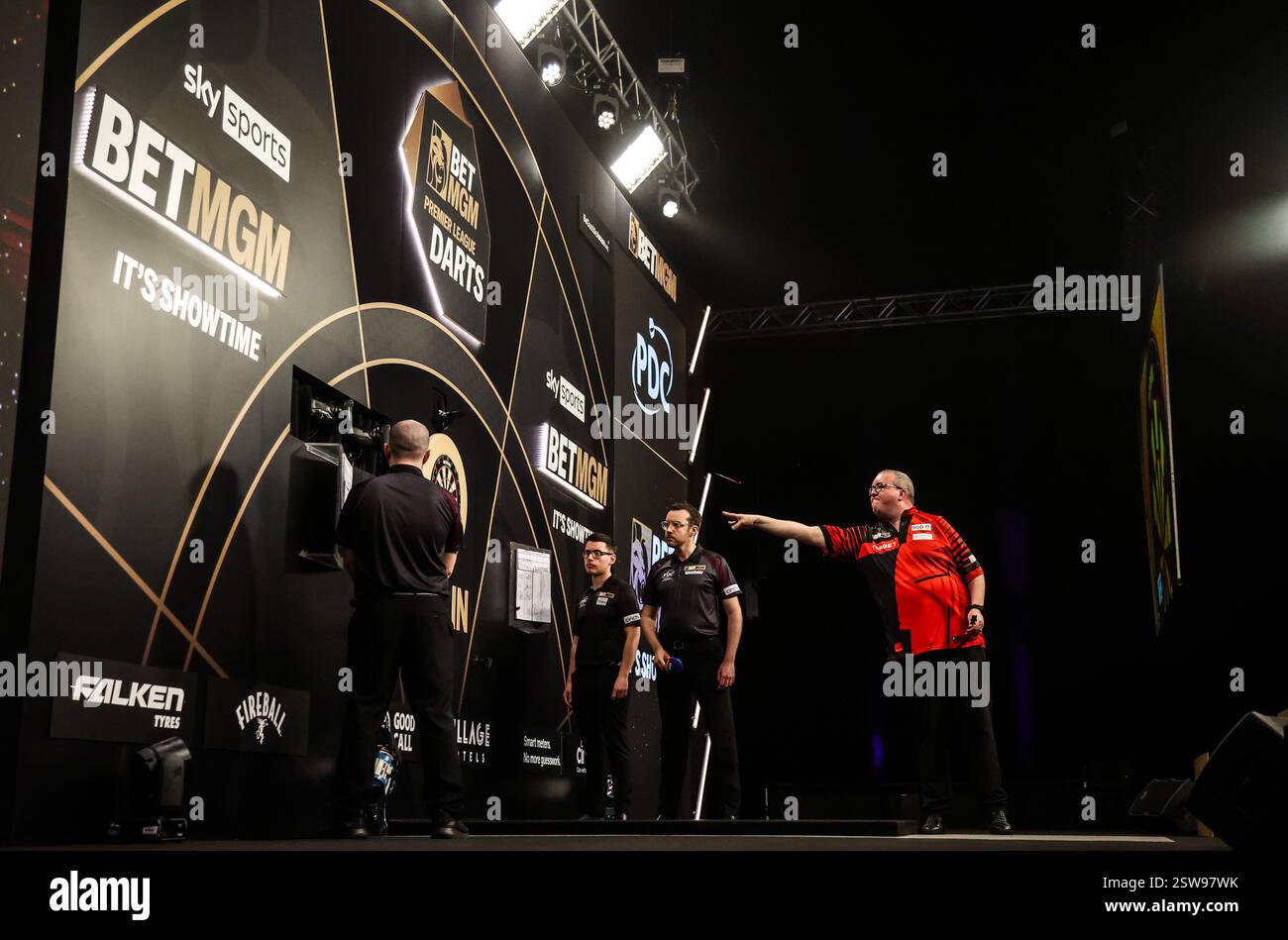 Stephen Bunting during his match against Luke Humphries on night three ...