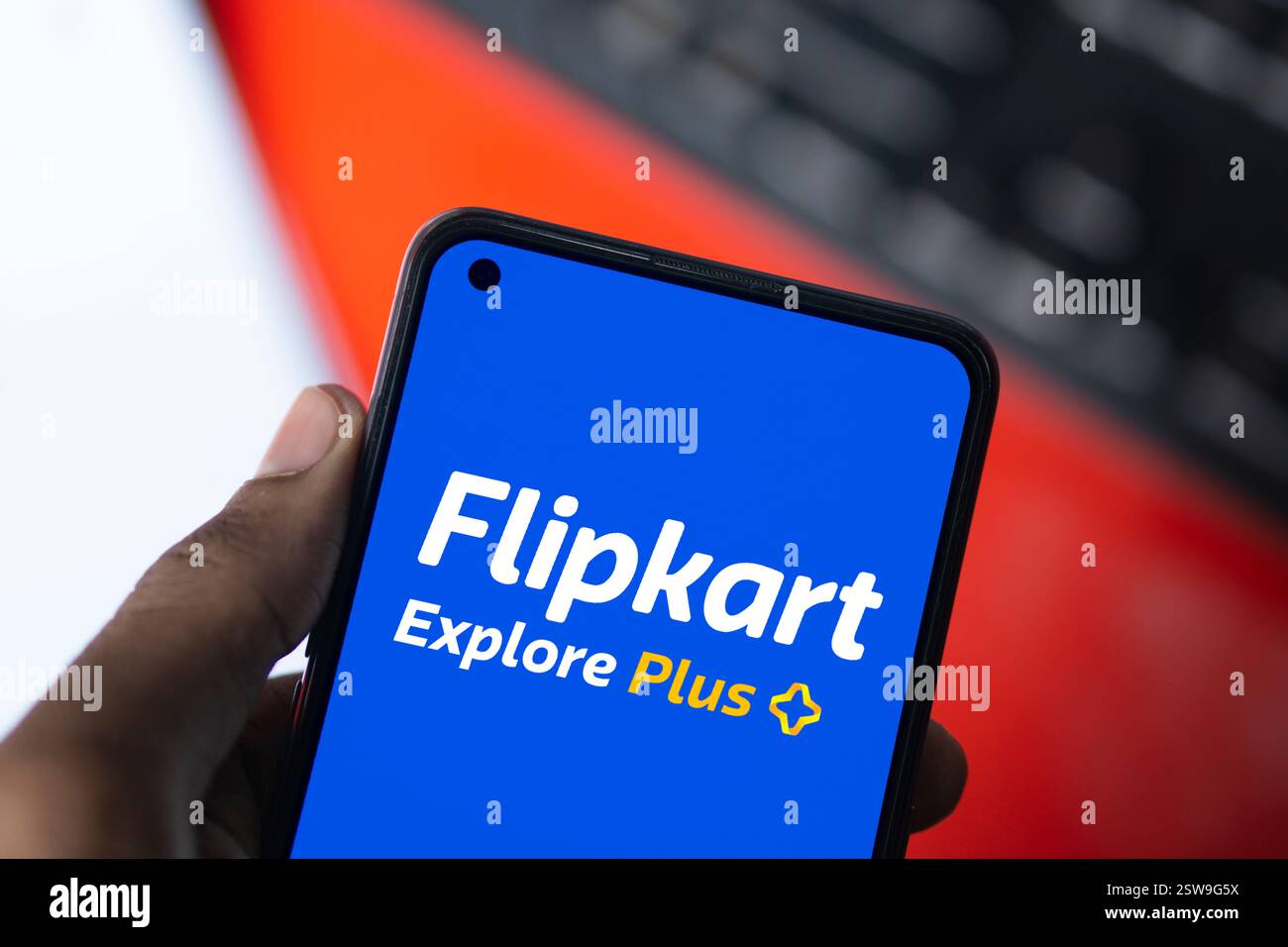 Dhaka, Bangladesh- 02 Nov 2024: Flipkart logo is displayed on smartphone Stock Photo - Alamy
