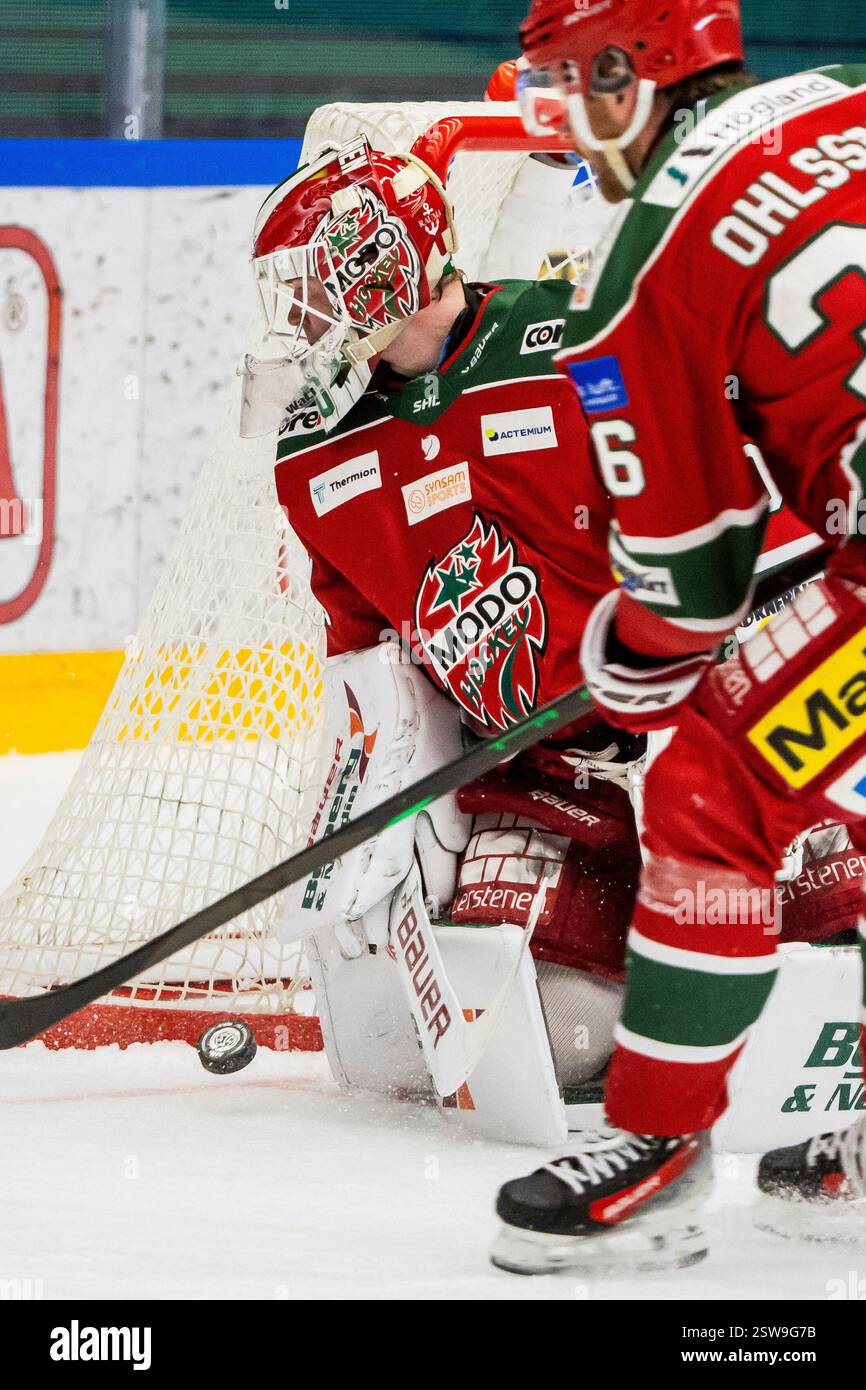 Leksand, Sverige. 20th Feb, 2025. 250220 Modos målvakt Lassi Lehtinen under ishockeymatchen i ...