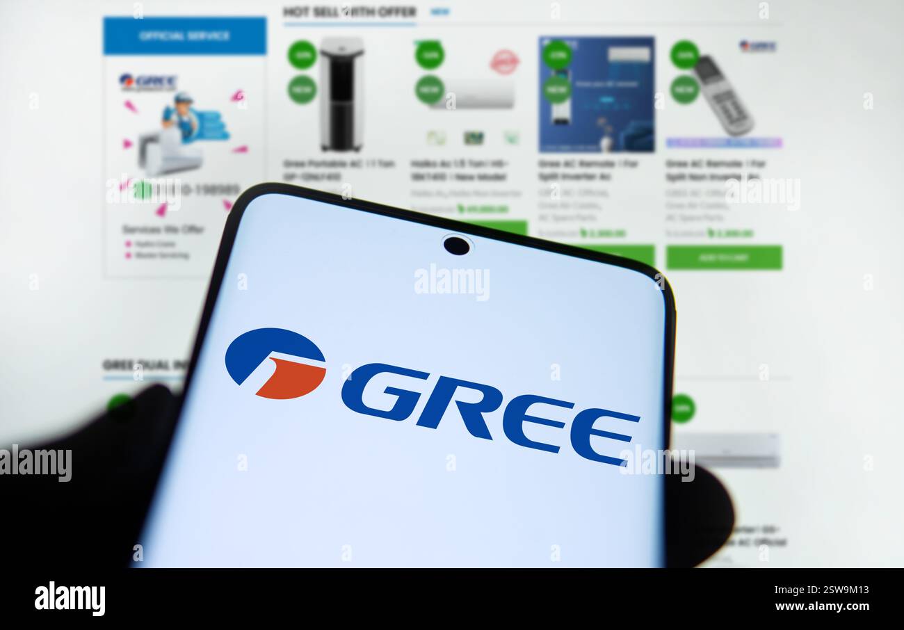 Dhaka, Bangladesh- 04 Nov 2024: Gree logo is displayed on smartphone ...