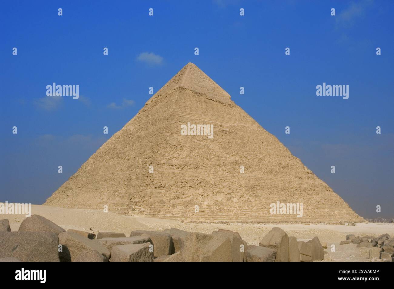 Pyramid of Chephren. Giza necropolis, Egypt Stock Photo - Alamy