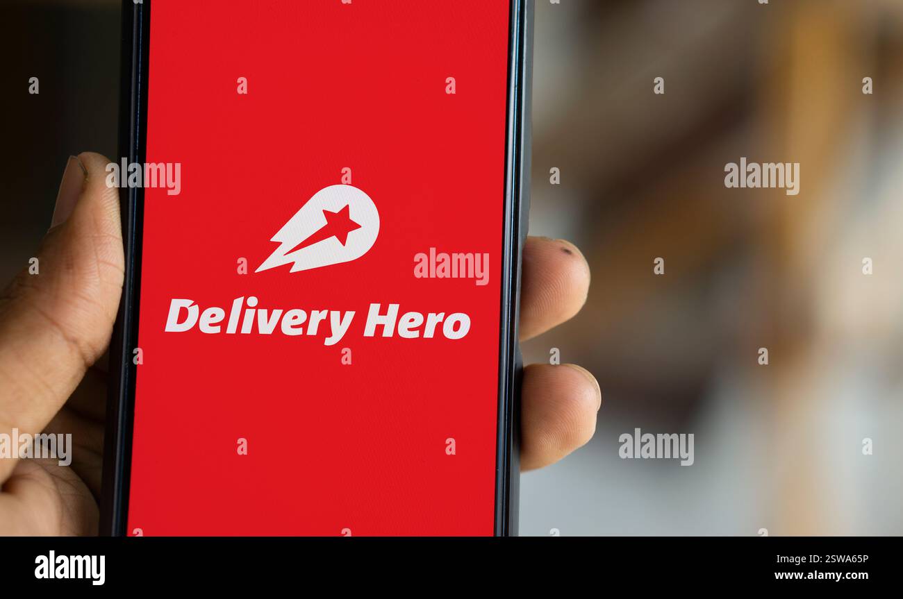 Delivery hero app on smartphone hi-res stock photography and images - Alamy