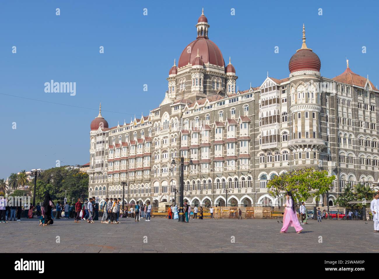 Taj mahal palace hotel bombay hi-res stock photography and images - Alamy
