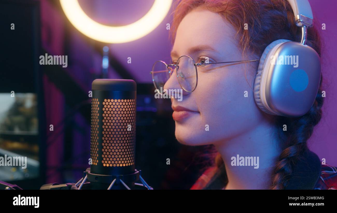 Cyber sport gamer teen girl female player radio host streamer ...