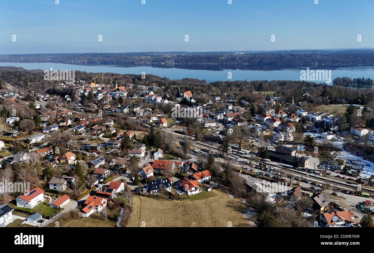 Ein Wintertag in Feldafing Landkreis Starnberg. Hier der Blick auf die ...