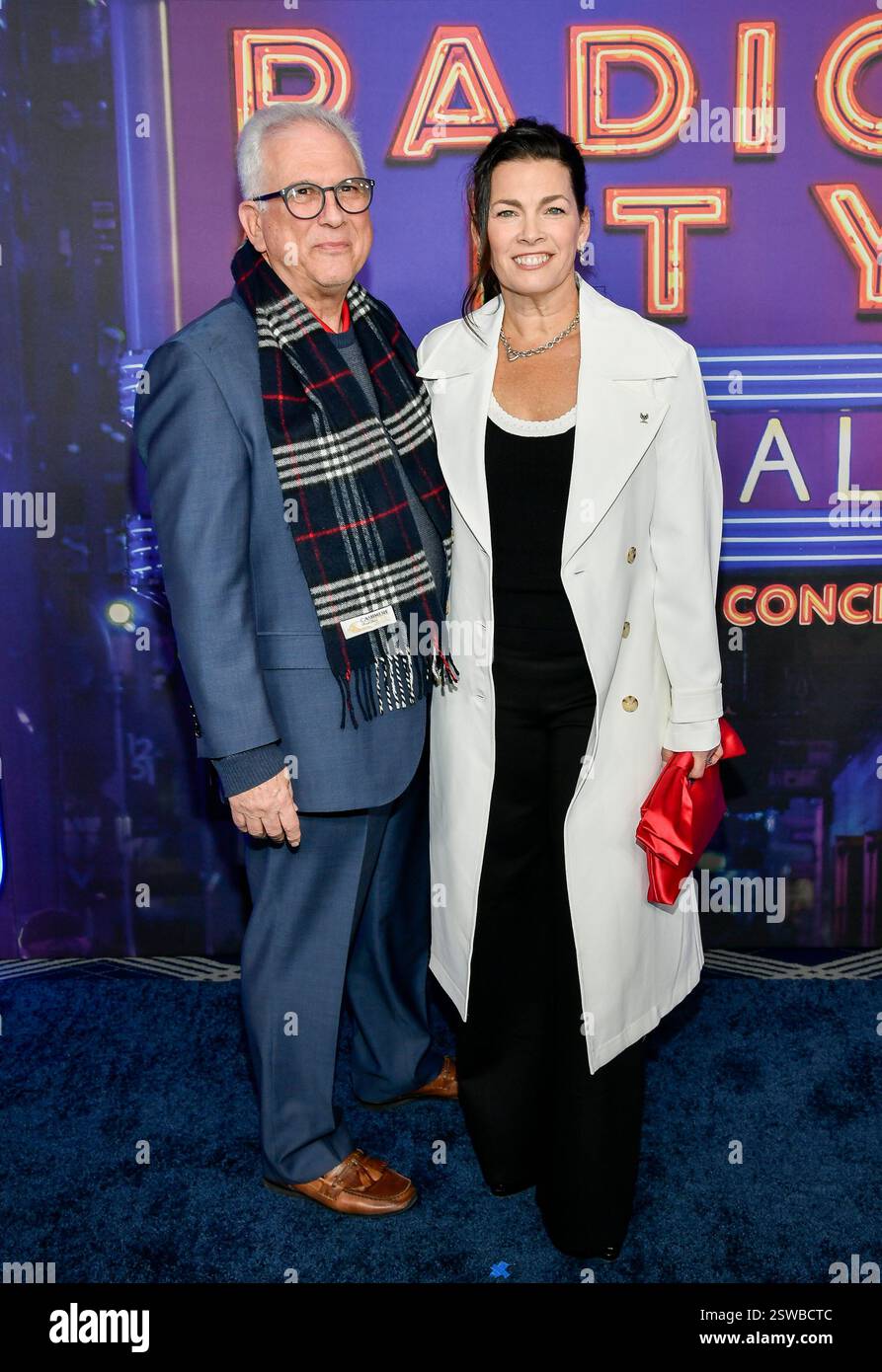 Jerry Solomon, left, and Nancy Kerrigan attend the SNL50: The ...