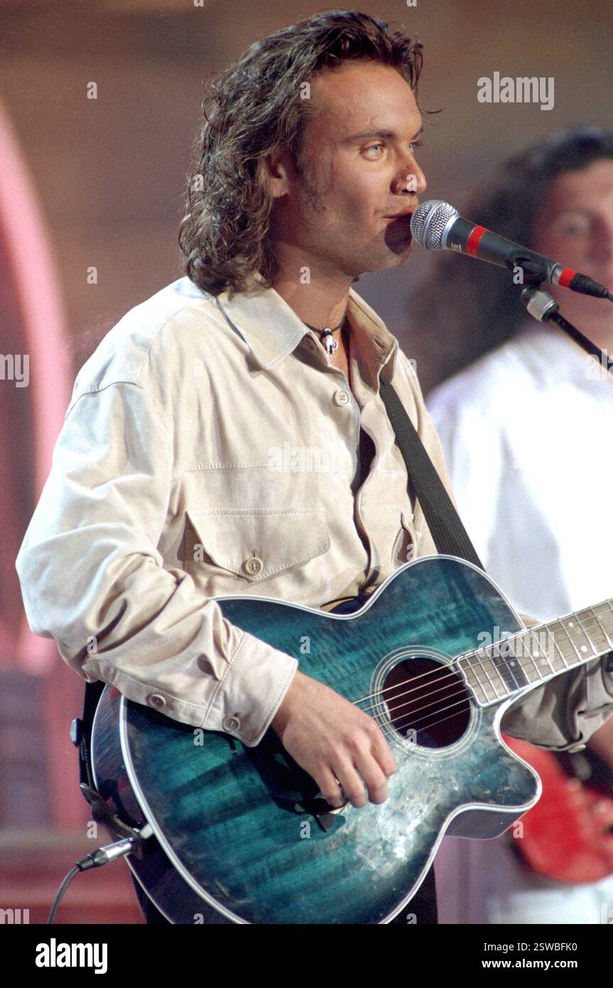 Milan Italy 06/10/1994 : Nek - Filippo Neviani,Italian singer, during ...