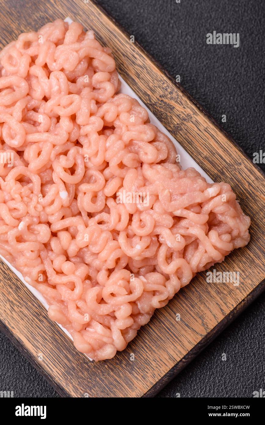 Ha hnerhackfleisch hi-res stock photography and images - Alamy