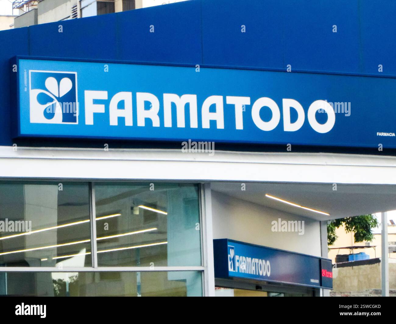 Farmatodo pharmacy drugstore hi-res stock photography and images - Alamy