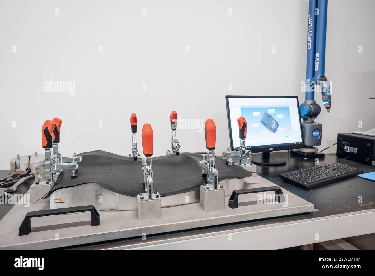 Automated dimensional inspection of a curved component quality control ...