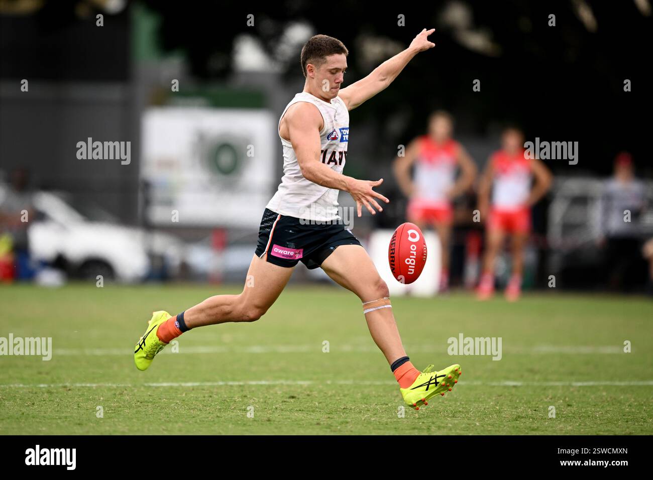 Sydney, Australia. 21st Feb, 2025. Toby McMullin of the Giants kicks ...