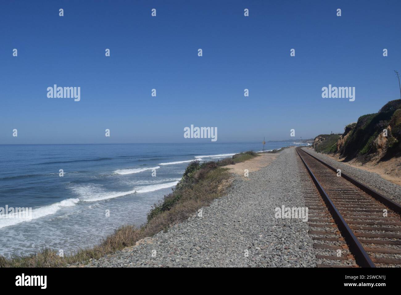 Train Tracks in Del Mar CA Stock Photo - Alamy