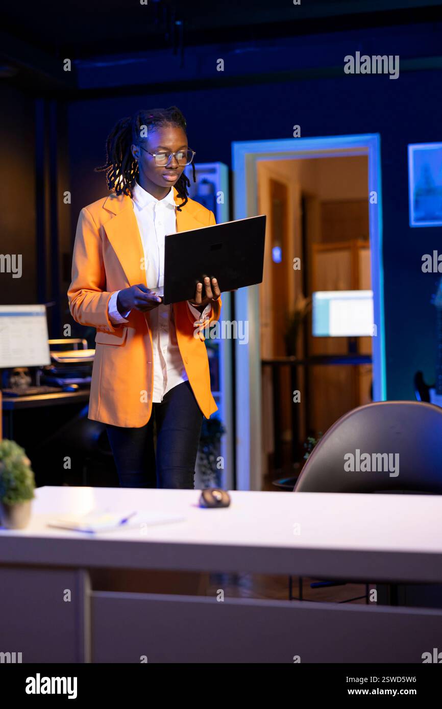 Woman starting typing on keyboard hi-res stock photography and images ...