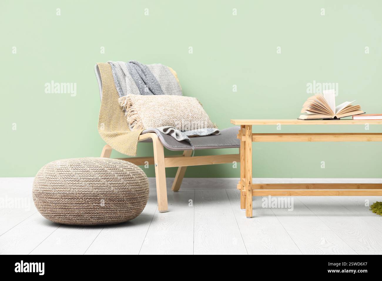 Comfortable chair pouf table hi-res stock photography and images - Alamy