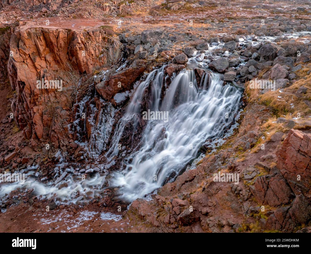 Epic mountain running hi-res stock photography and images - Alamy