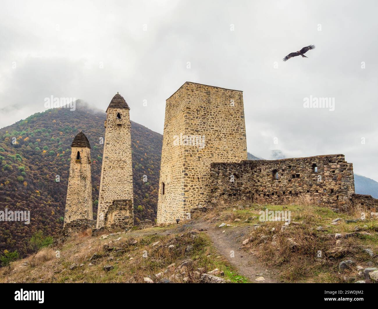 Battle towers Erzi in the Jeyrah gorge. Medieval tower complex E Stock ...