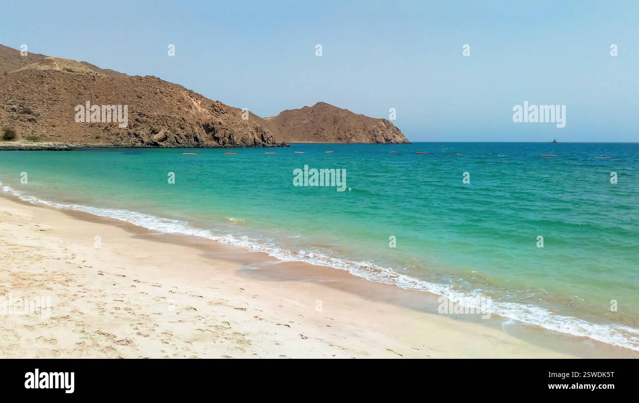 Coast of the Persian Gulf. Fujairah. UAE Stock Photo - Alamy
