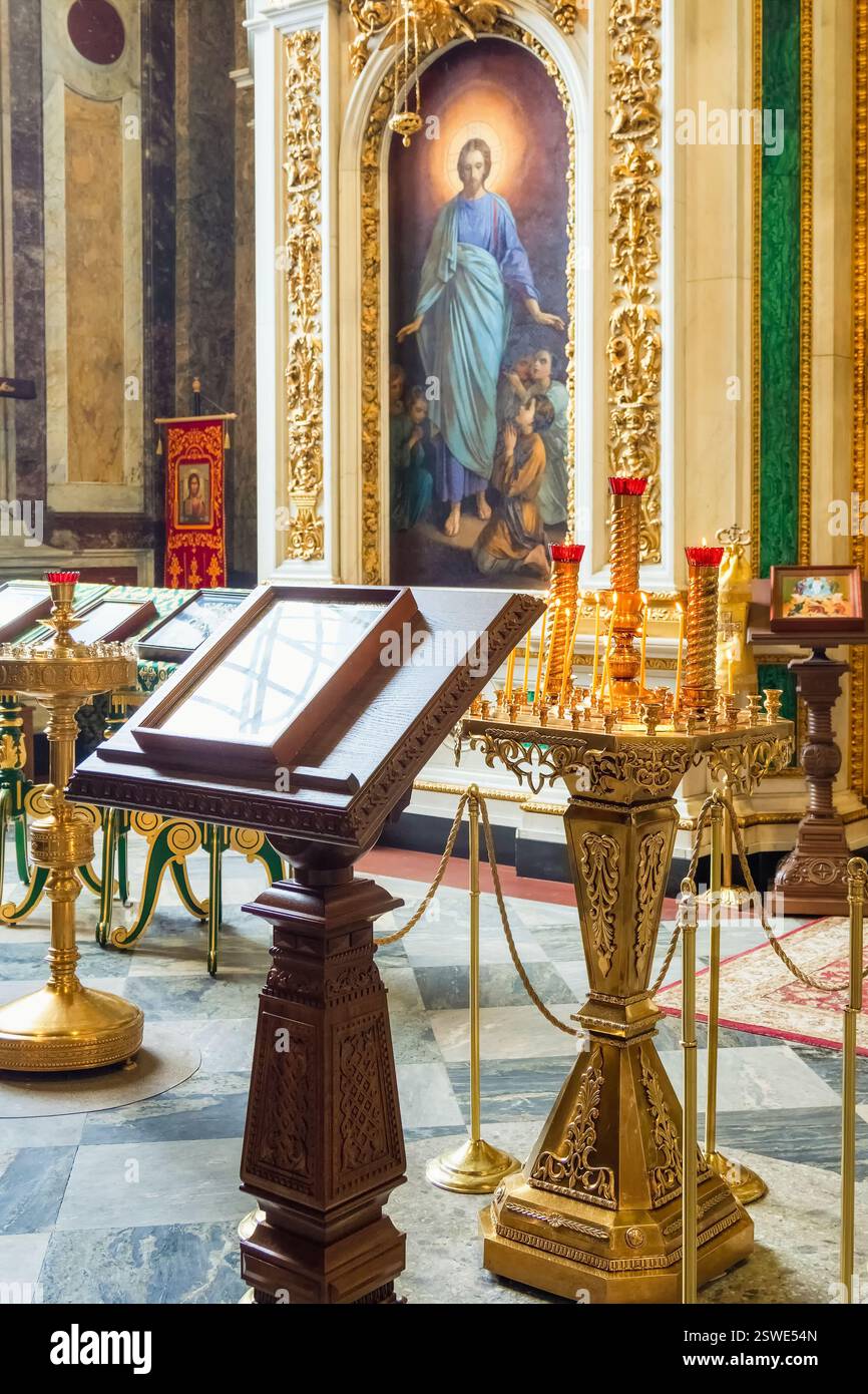Orthodox christian candles hi-res stock photography and images - Alamy