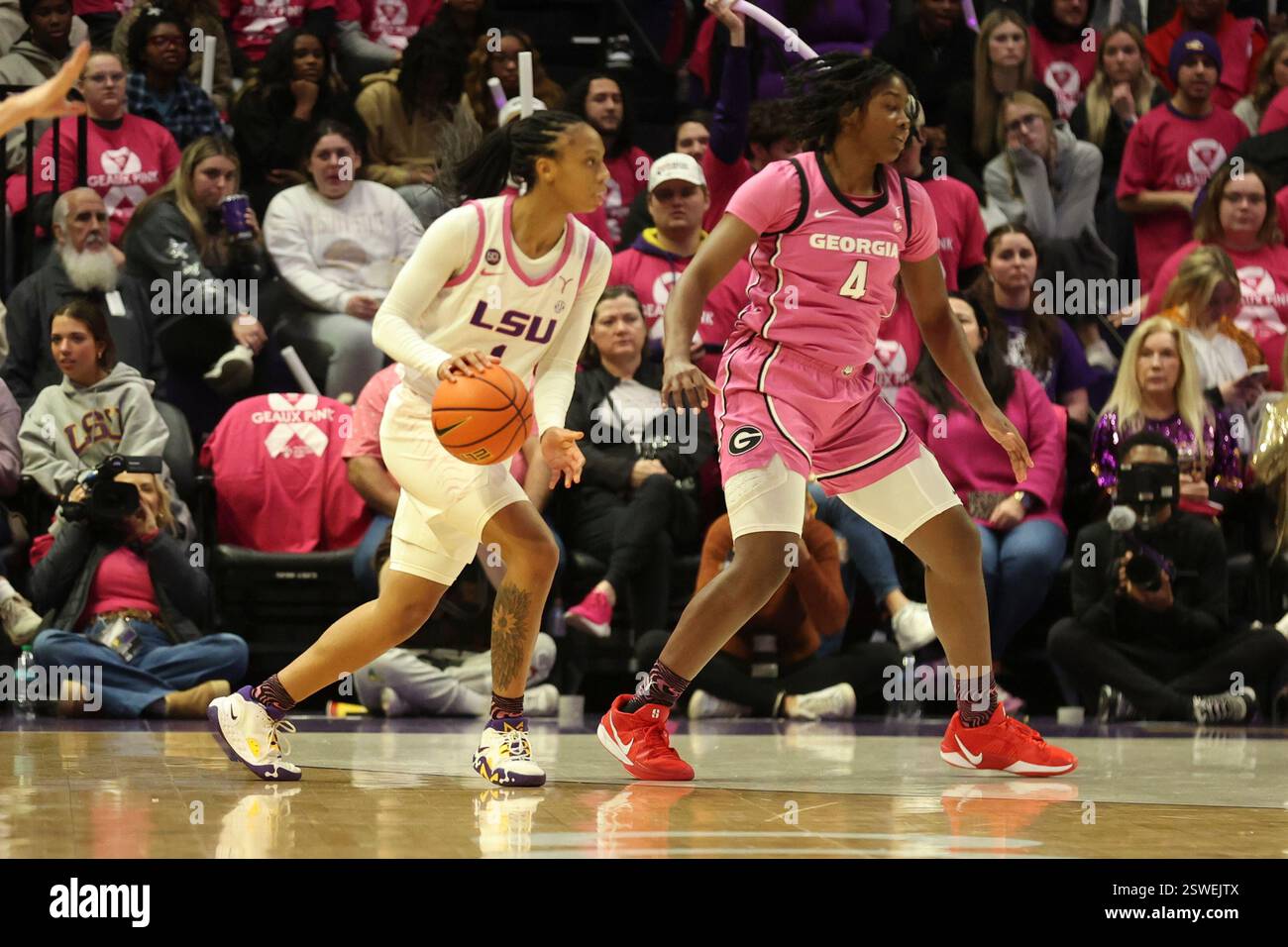 Baton Rouge, United States. 20th Feb, 2025. LSU Lady Tigers guard ...