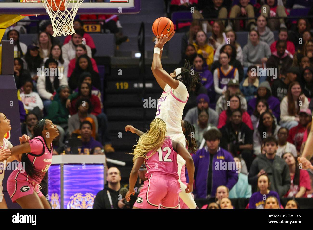 LSU Lady Tigers forward Sa'Myah Smith (5) shoots a jumper over Georgia ...