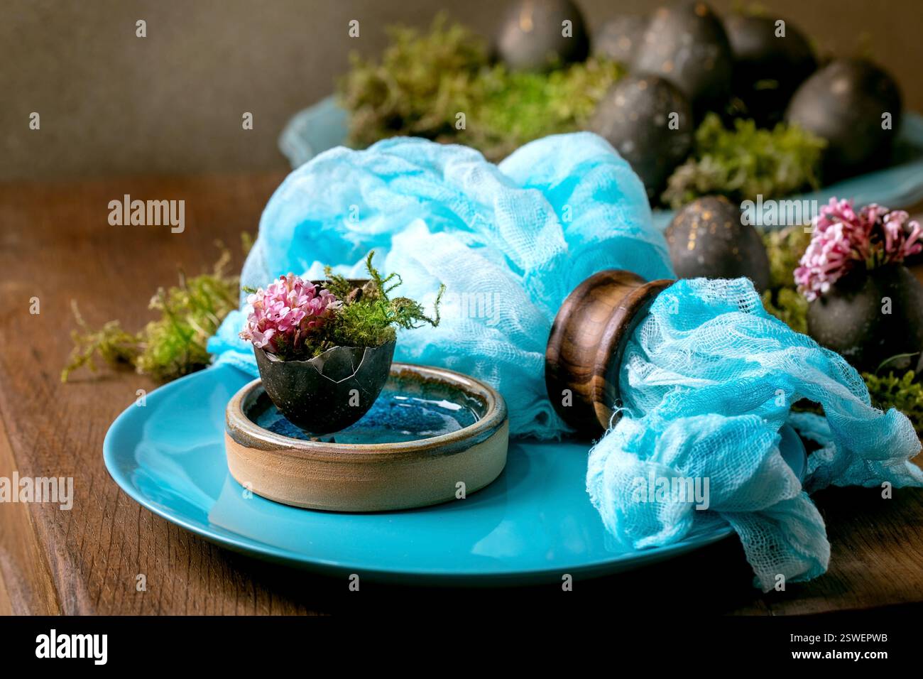 Empty table setting arrangement hi-res stock photography and images - Alamy