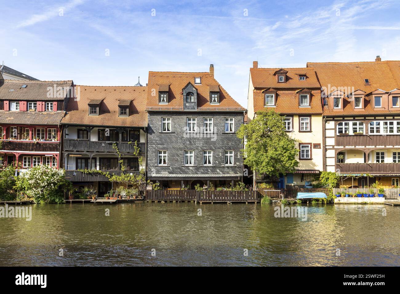 Old small half-timbered houses on the Regnitz, the so-called fishermen ...