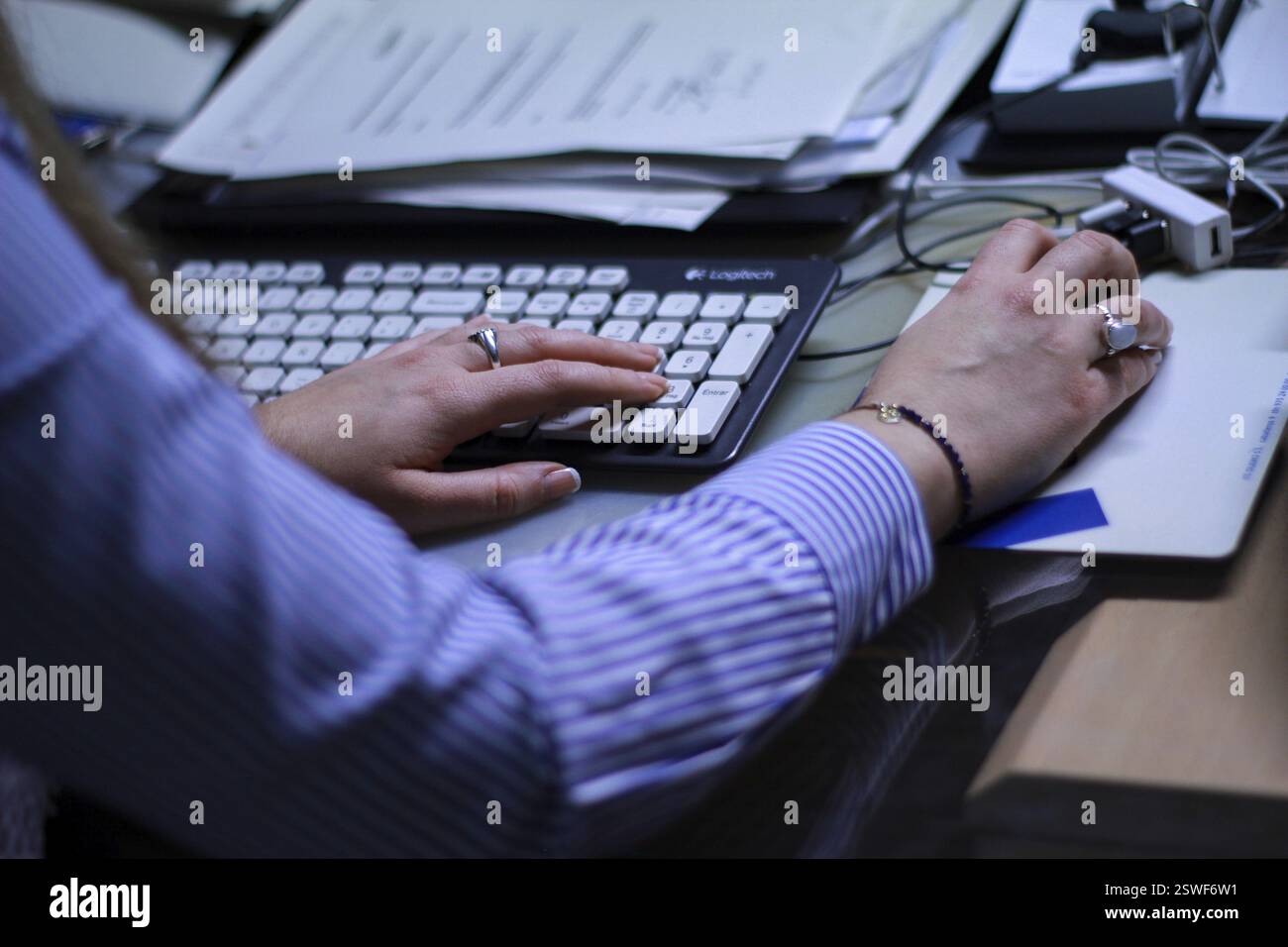 Details of the office work of a businesswoman at work Stock Photo - Alamy