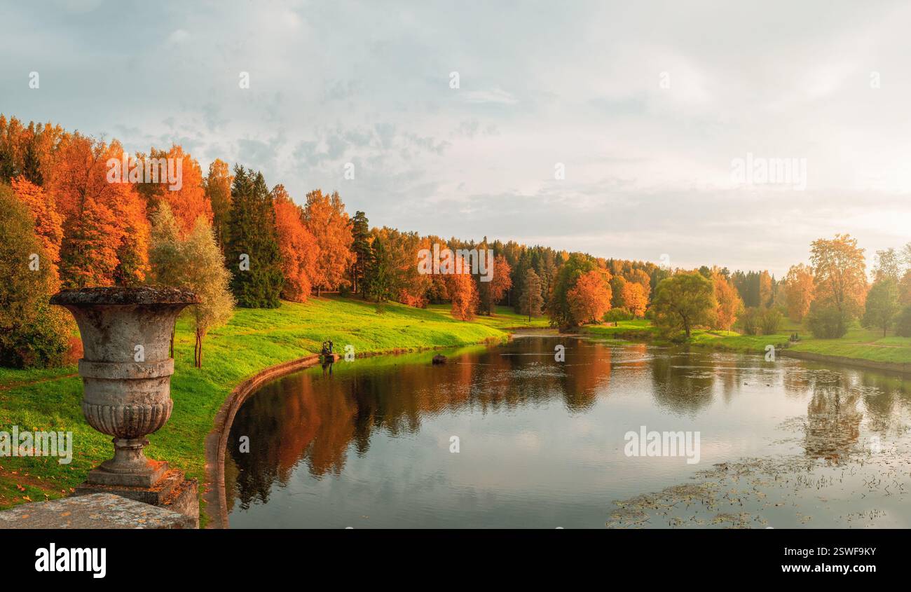 Vintage steinvase hi-res stock photography and images - Alamy