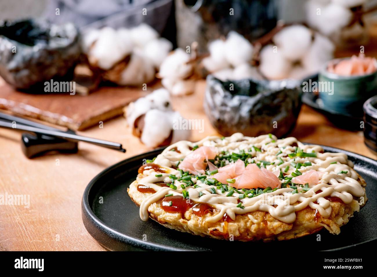 Japanese fast food okonomiyaki Stock Photo - Alamy