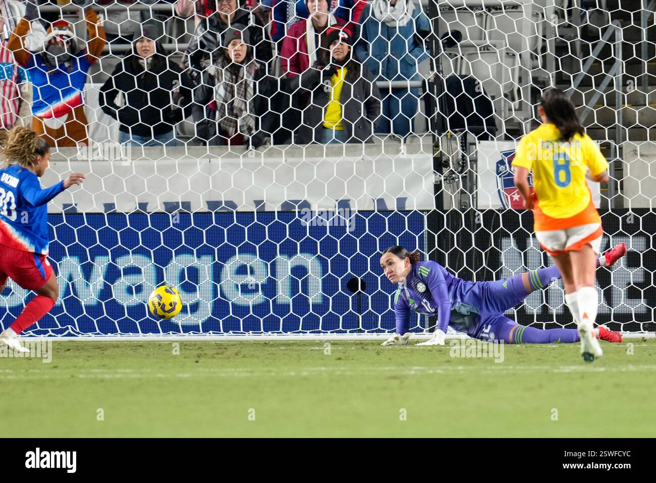 Houston, Texas, USA. 20th Feb, 2025. Colombia goalkeeper KATHERINE ...