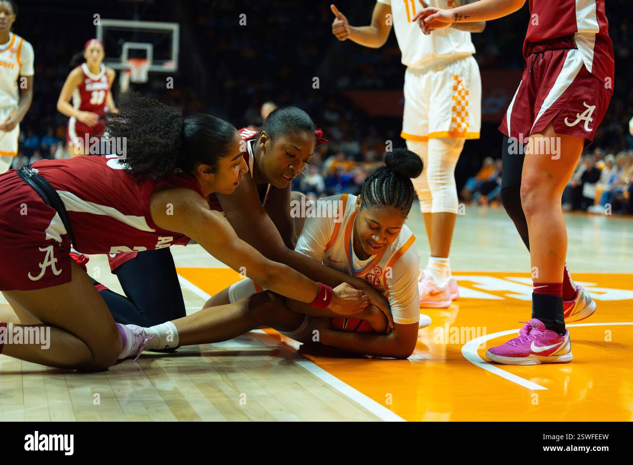 February 15, 2025: Jewel Spear (0) of the Tennessee Lady Vols battles ...