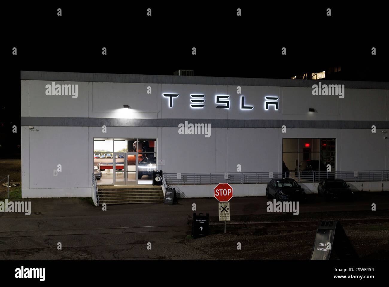 Portland, USA. 20th Feb, 2025. A Portland, Oregon Tesla dealership is ...