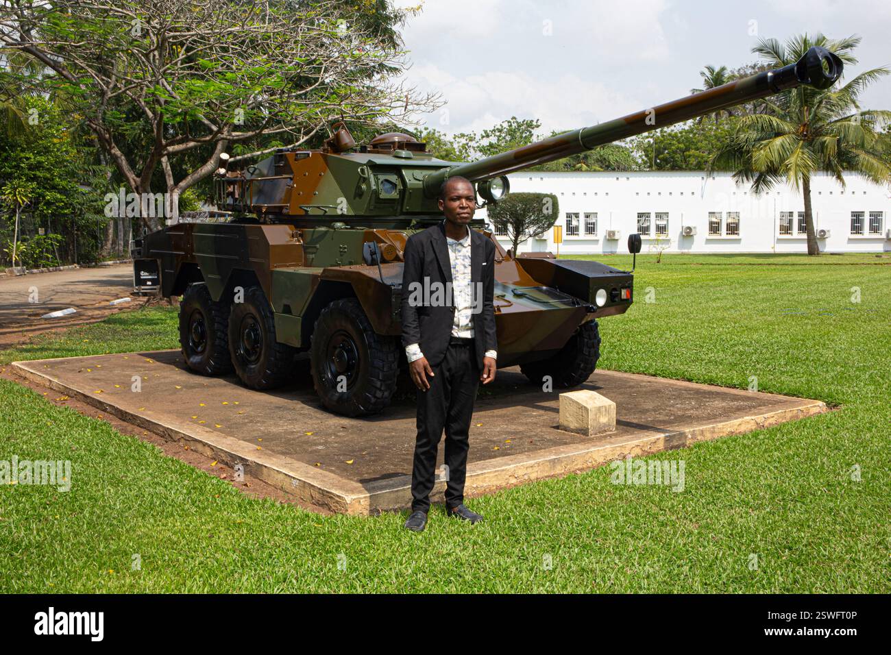 The French military has officially handed over the 43rd BIMA camp to ...