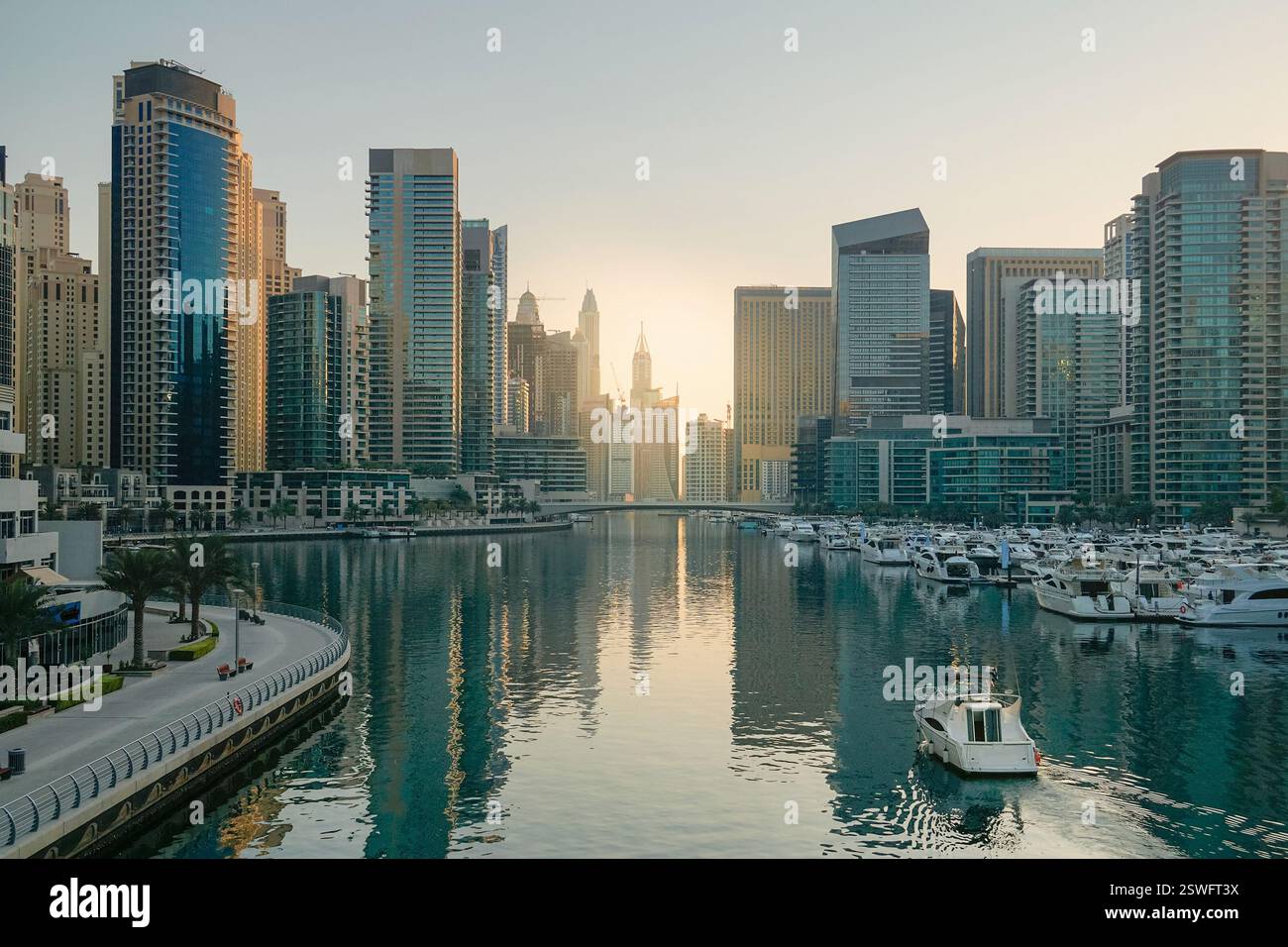 Dubai. The waterfront of Dubai Marina in the early morning Stock Photo ...