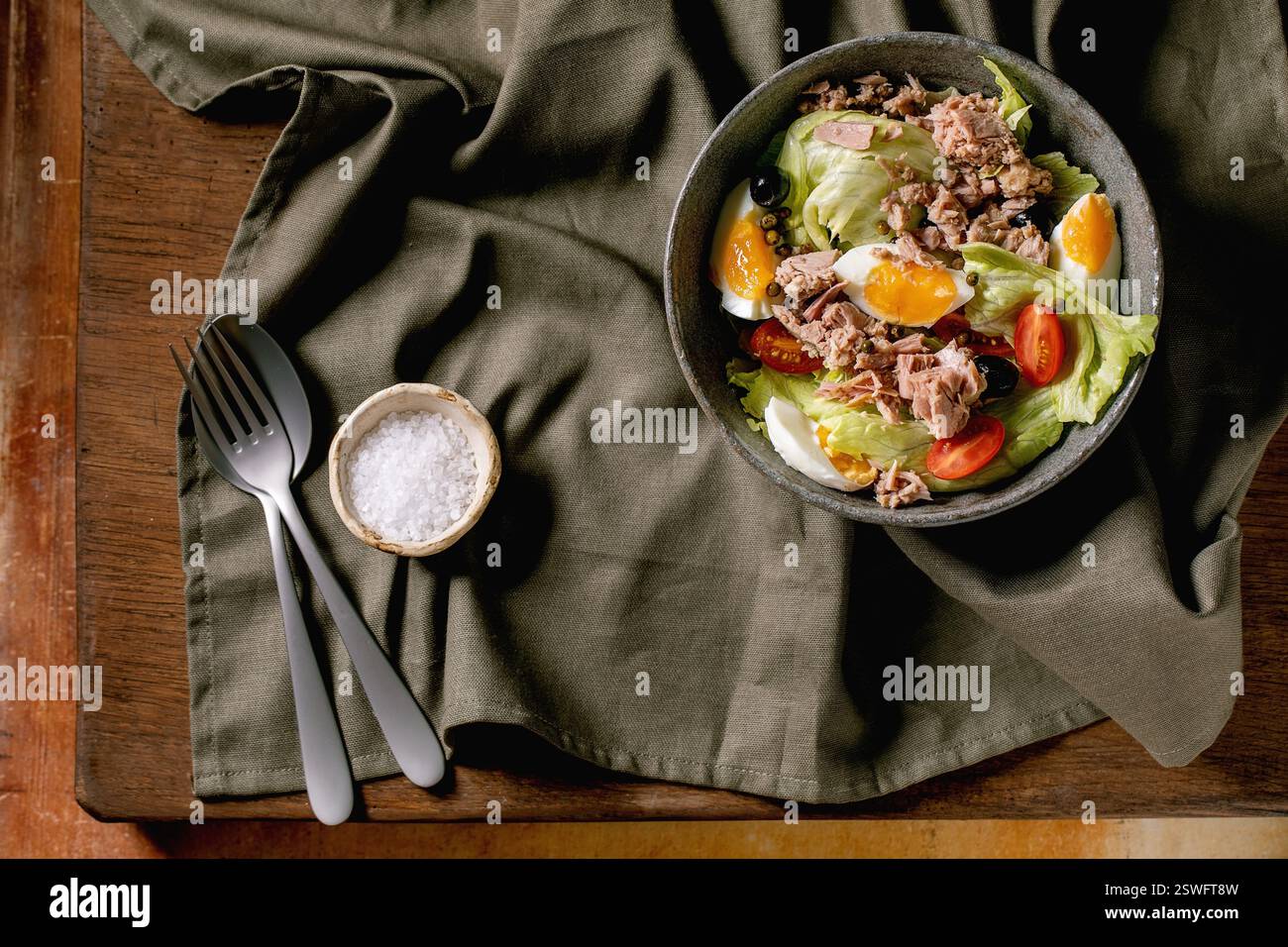 Traditional nicoise salad with canned tuna fish Stock Photo - Alamy