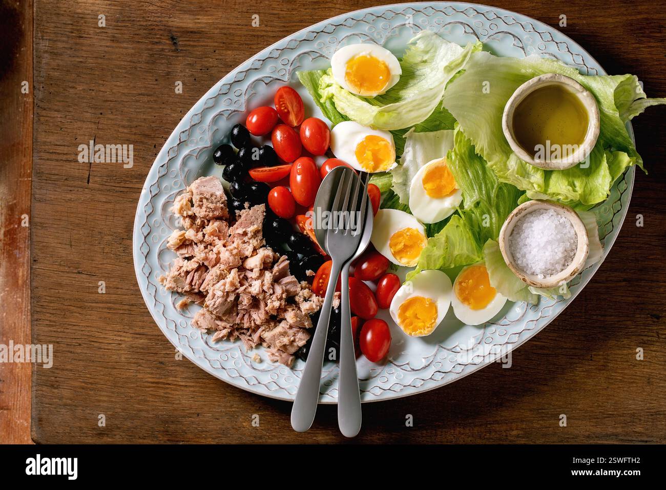 Traditional nicoise salad with canned tuna fish Stock Photo - Alamy