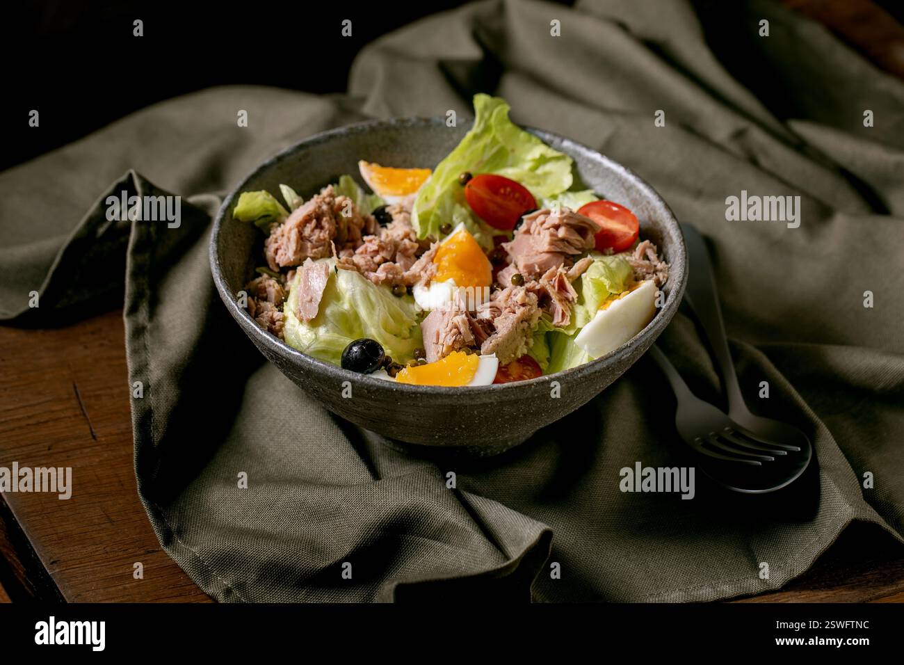 Traditional nicoise salad with canned tuna fish Stock Photo - Alamy