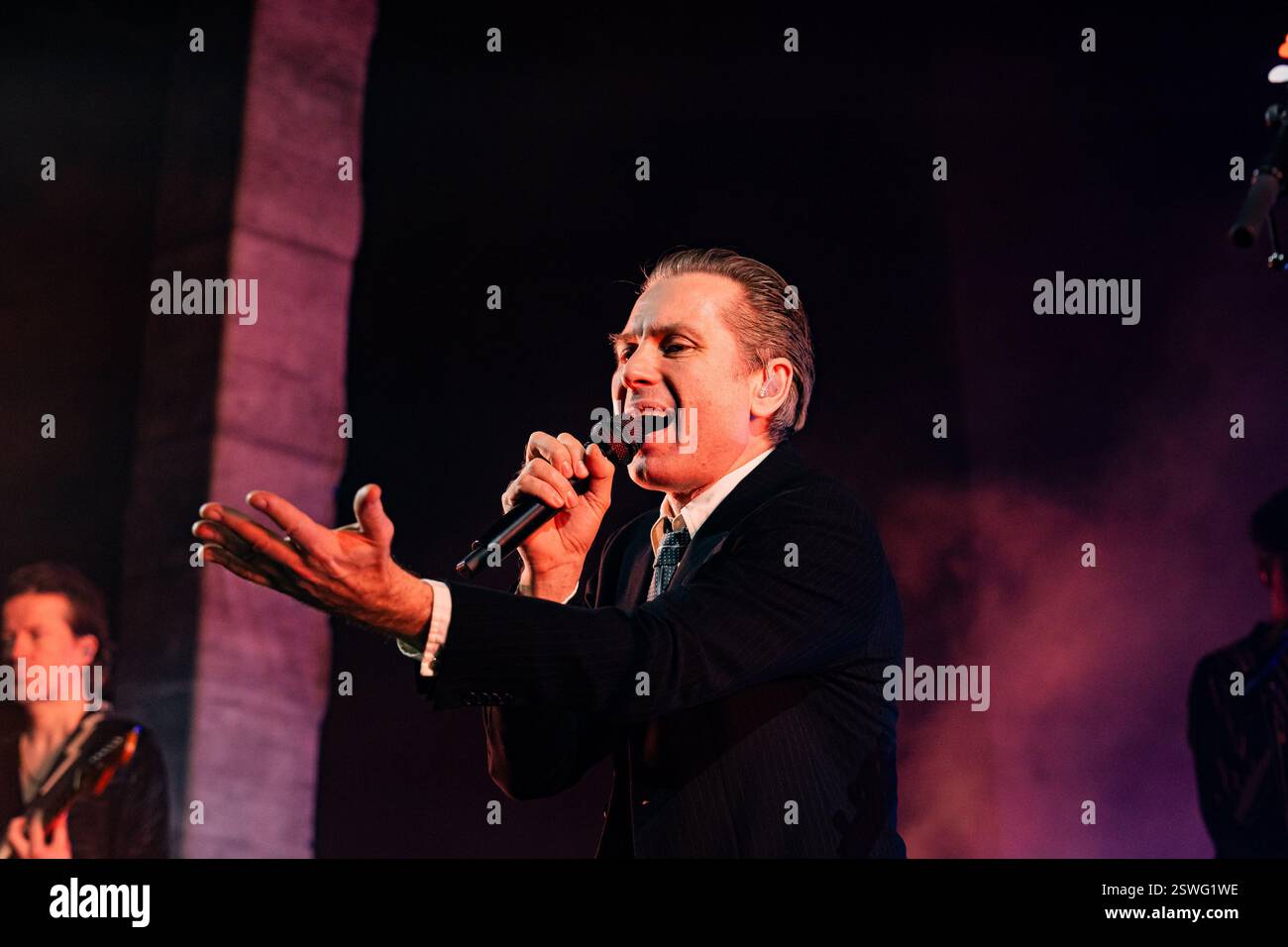 Alex Kapranos, Franz Ferdinand frontman during concert in Milan Stock ...