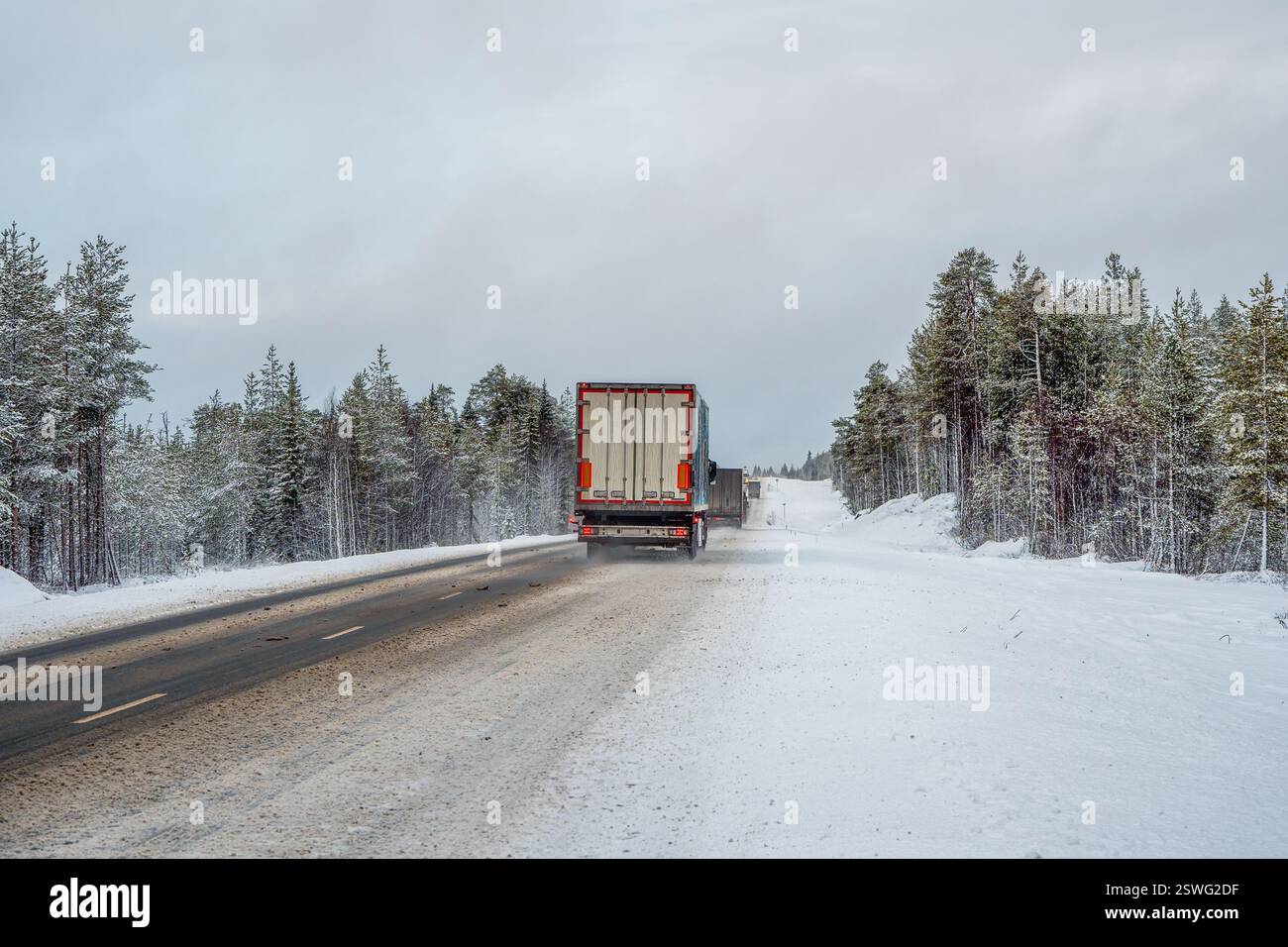 Truck on arctic road hi-res stock photography and images - Alamy