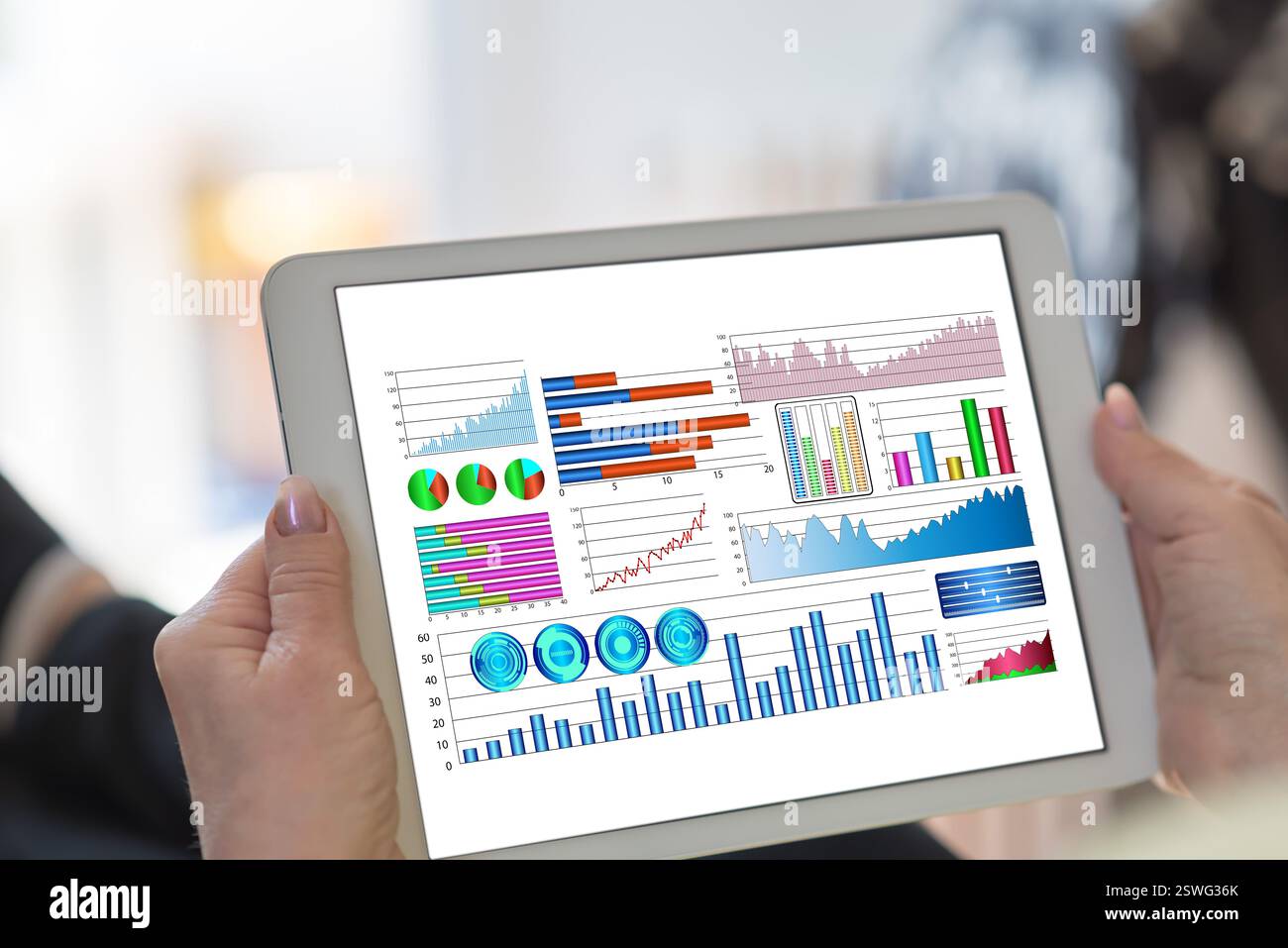 Displaying data analytics graphs digital hi-res stock photography and images - Alamy