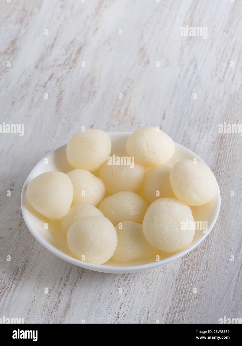 Rasgulla hi-res stock photography and images - Alamy
